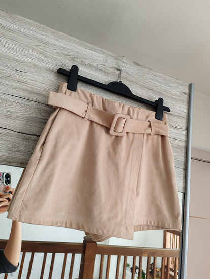 Zara krem skort od prevnute koze, vel. M/38