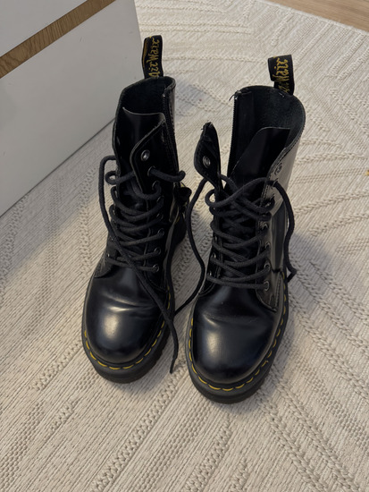 DR. MARTENS LEATHER max platform boots