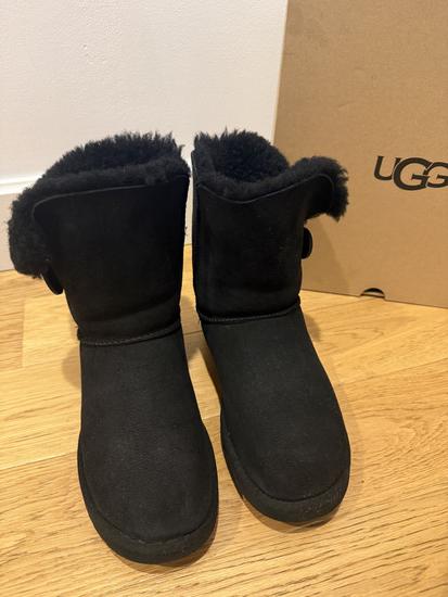 Original UGG cizme broj 39 SNIZENO!