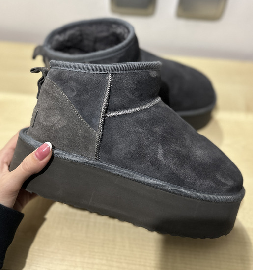 UGG ultra mini