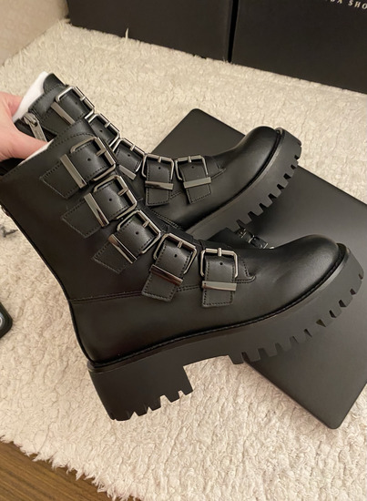 Steve Madden prirodna koza 37 crne nove