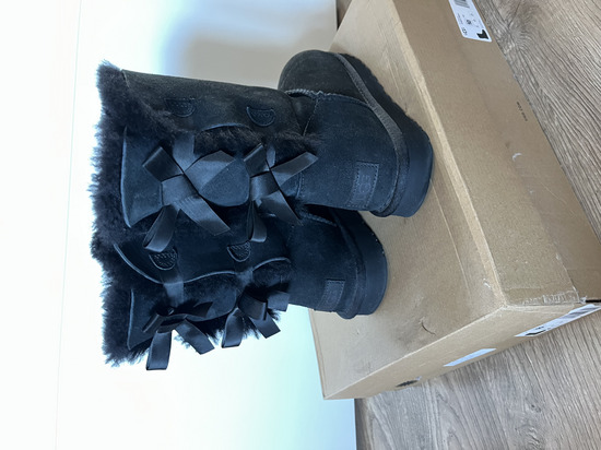 Ugg čizme original 41 br akcija 12500