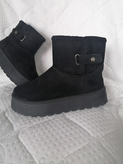 Cizme mini boots - br 37, SNIZENO