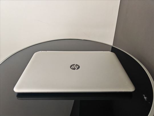 HP 17 A10-5745M - 8GB - 256GB - R7 M260 - 17.3