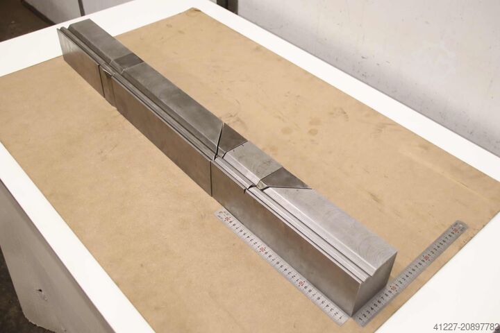 Deljeni alat za savijanje, 1053 mm
unbekannt 97/97 mm 90°