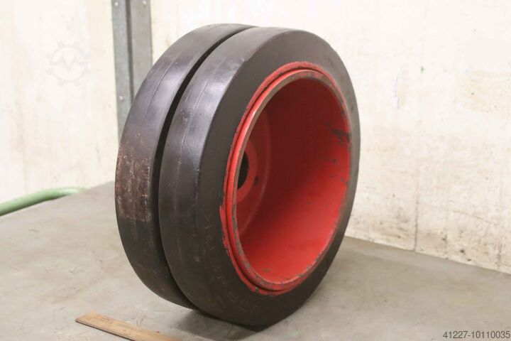 Teški točak
unbekannt 415/75-305