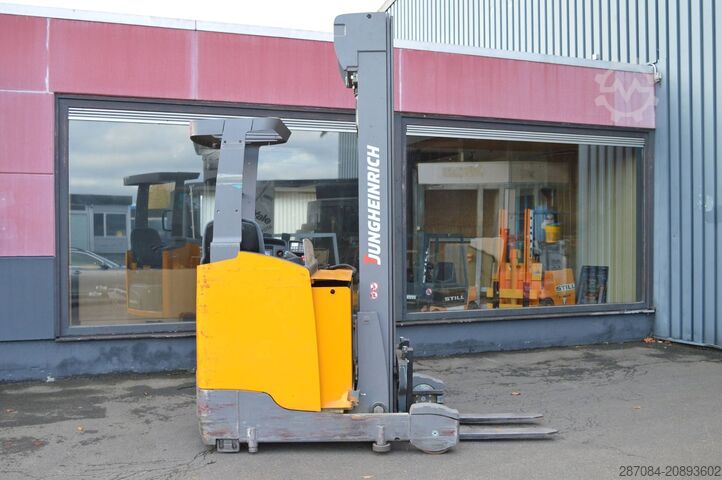Reach truck
Jungheinrich ETV 214
