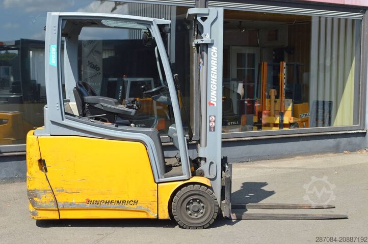 Viljuškar
Jungheinrich EFG 216