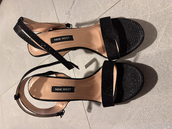 Nine West sandale