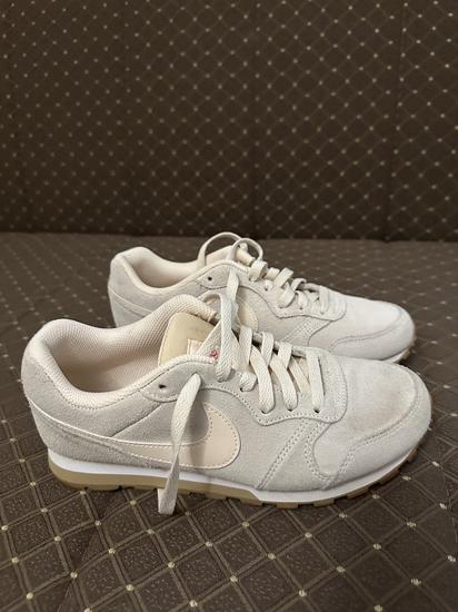 Nike run bez patike 37,5