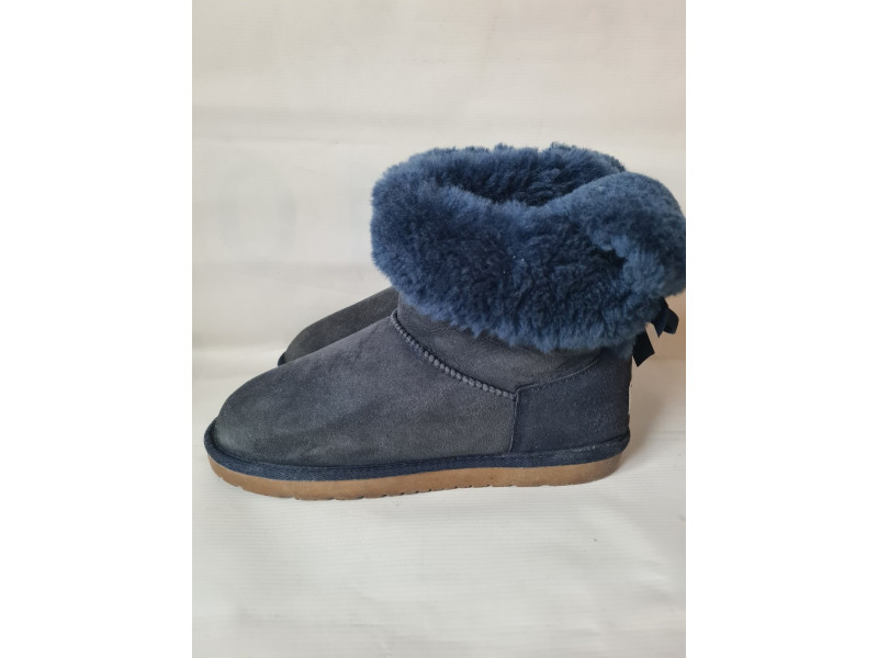 Original UGG kozne cizme sa krznom 40*25,5