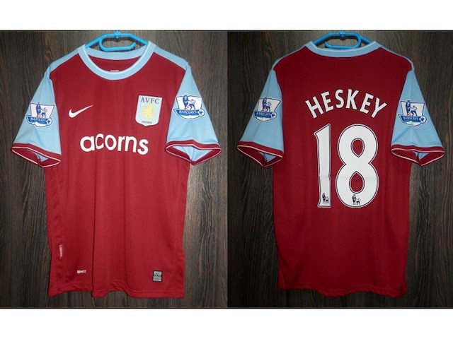 Aston Villa dres 2009-10 Emile Heskey 18
