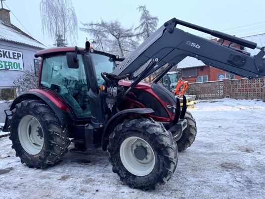 Valtra N 104 traktor točkaš