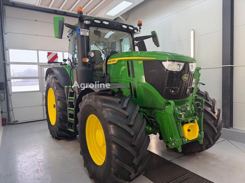 Novi John Deere 6250R traktor točkaš
