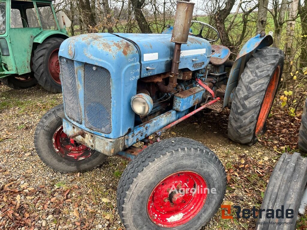 Prodaje se Ford Fordson Major traktor točkaš na aukciji