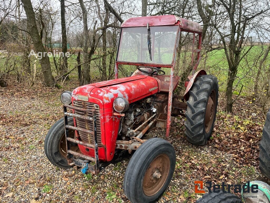 Prodaje se Massey Ferguson 35 Benzin traktor točkaš na aukciji