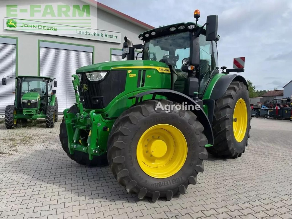 John Deere 6r 250 traktor točkaš