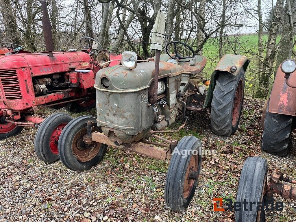 Prodaje se Deutz Oldtimer traktor traktor točkaš na aukciji
