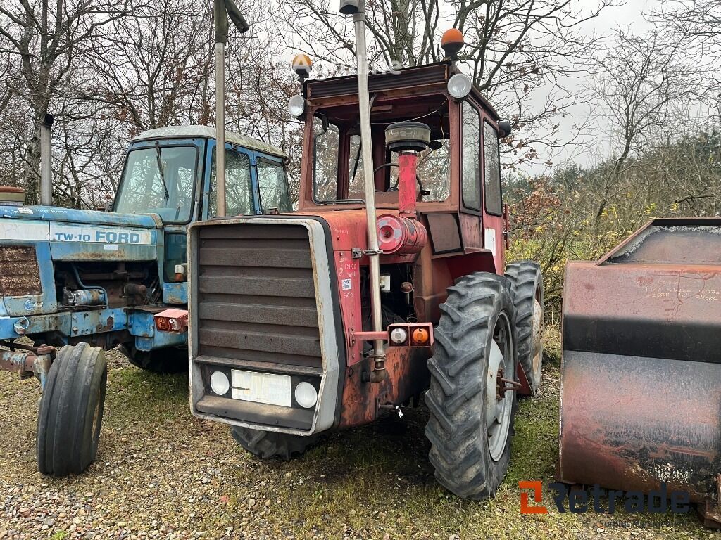 Prodaje se Massey Ferguson 1200 traktor točkaš na aukciji