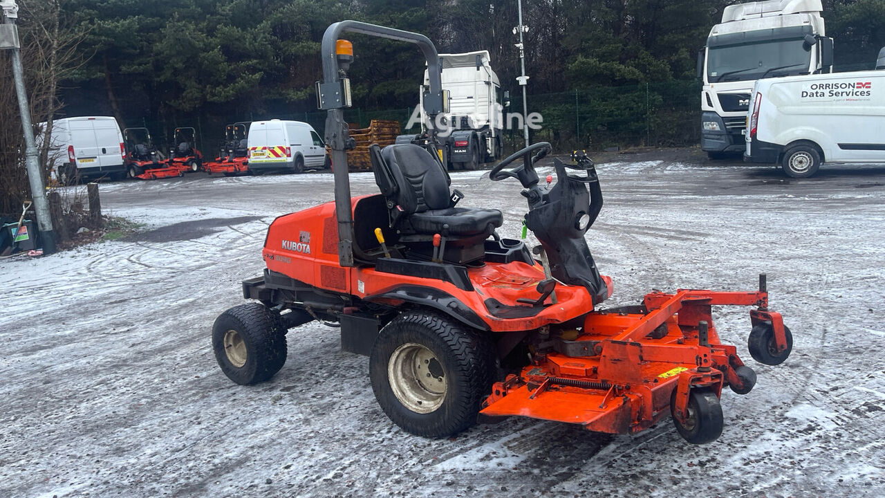 Prodaje se Kubota F3090 traktor kosilica na aukciji