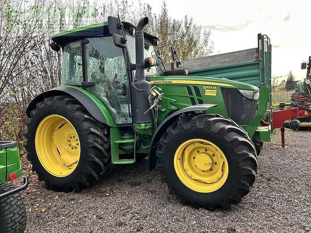 John Deere 5100m traktor točkaš