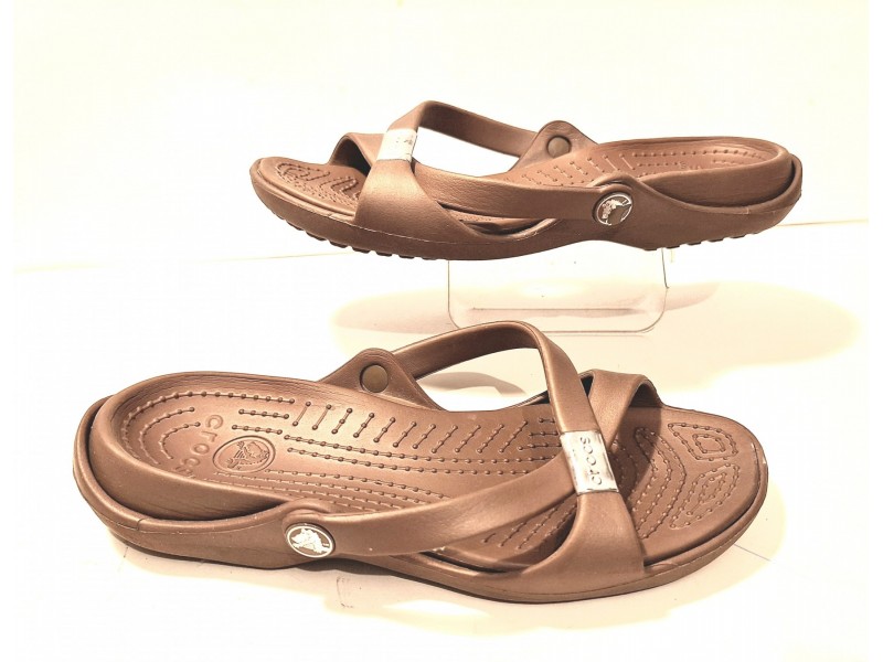 Kao NOVE ,,CROCS,, odlicne papuce br.37