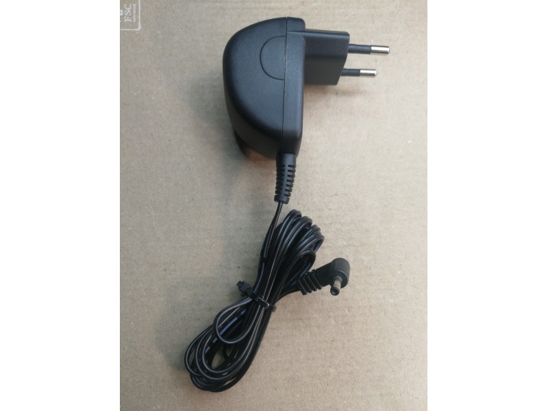 Adapter 4,5V--- 150mA