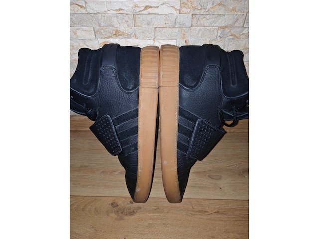 Adidas Tubular patike (45)