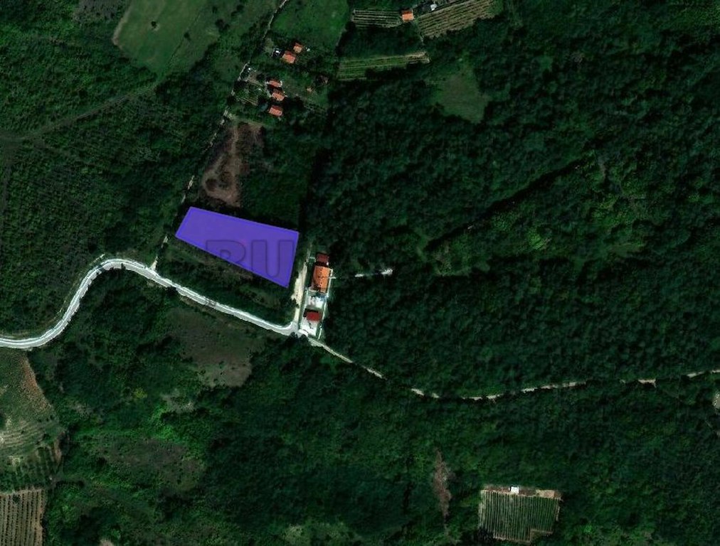 Plac Gabrovac 2830m2 HITNO !!!