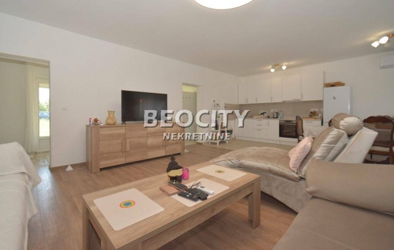 Voždovac, Šuplja stena, Kapetana Miloša Stokića, 3.5, 420m2, 285000EUR