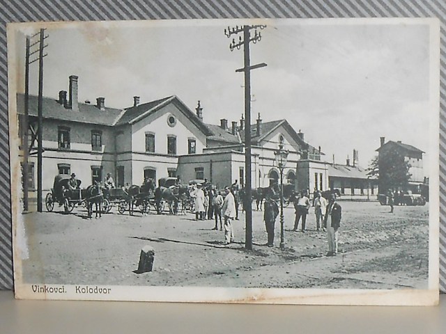 ŽELJEZNIČKA STANICA-VINKOVCI-1920/30 (VII-135