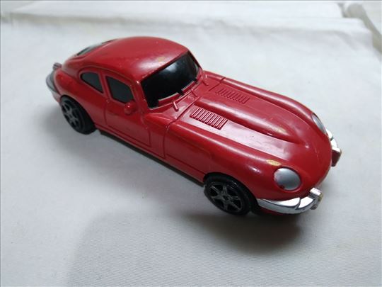 Autic Jaguar E type 1:43,plasticni,China