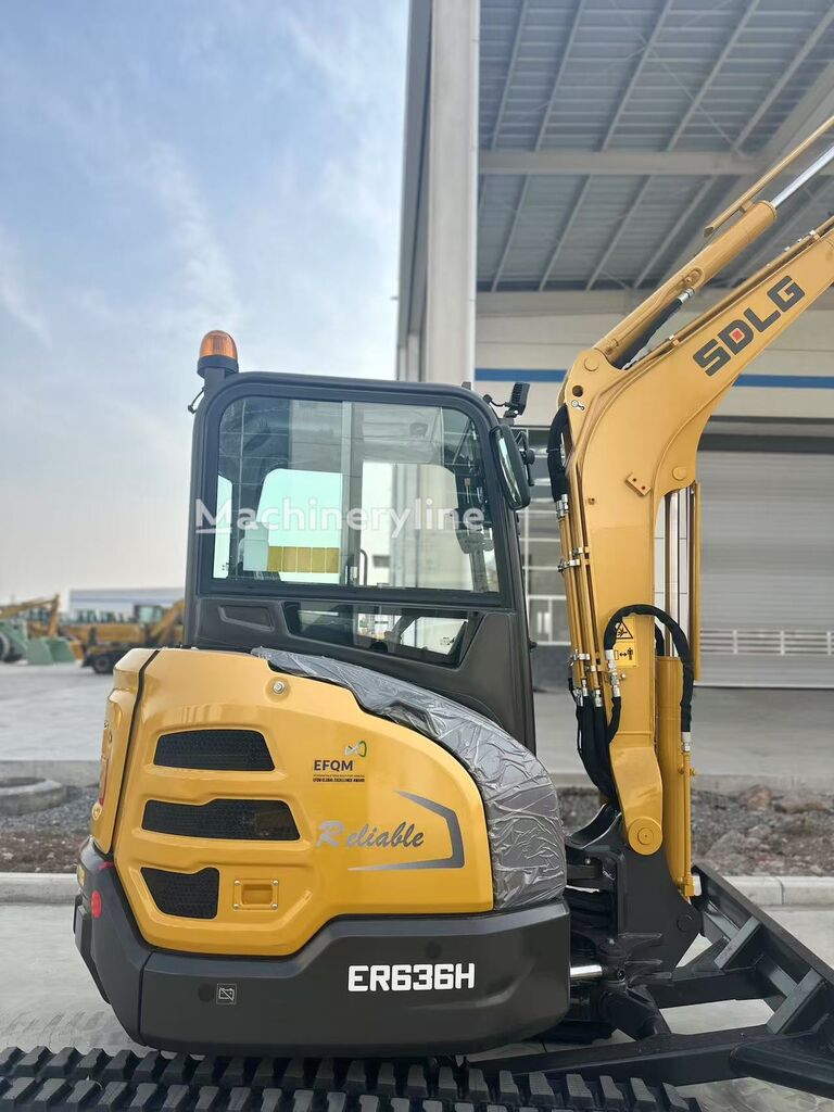 Novi SDLG ER636H mini bager