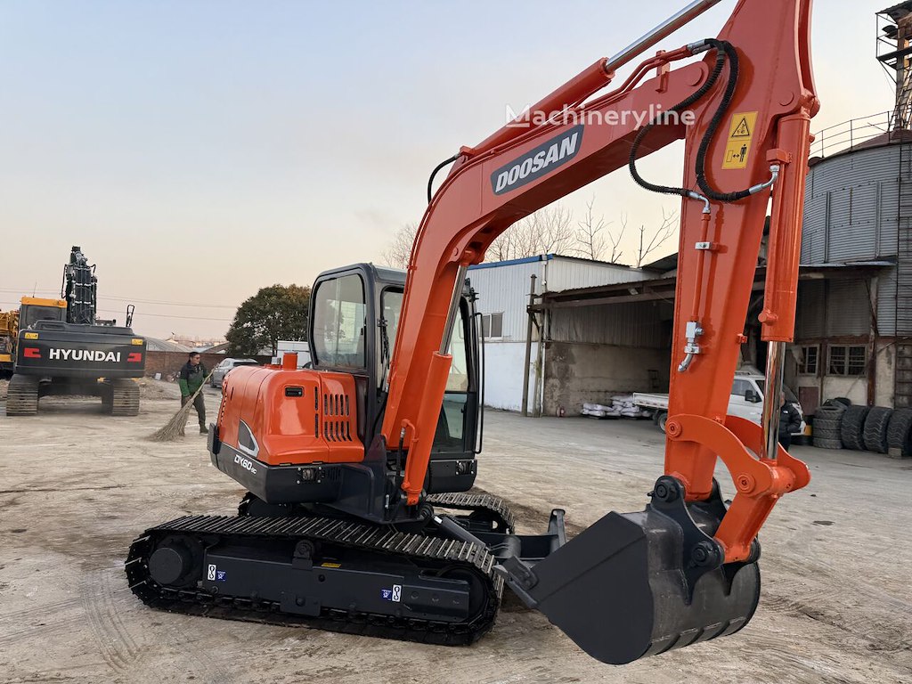 Doosan DX60 mini bager