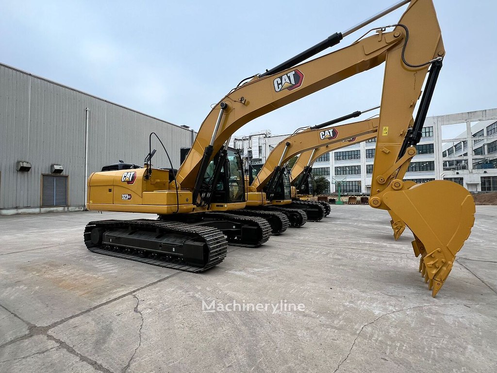Novi Caterpillar 323GX bager guseničar