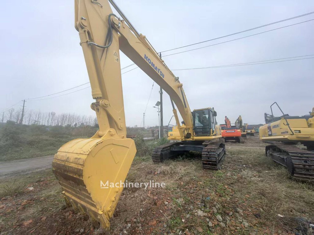 Komatsu PC450-8 bager guseničar