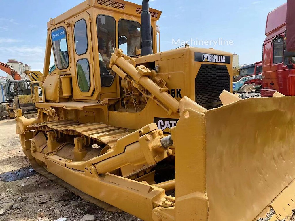 Caterpillar D8K buldožer
