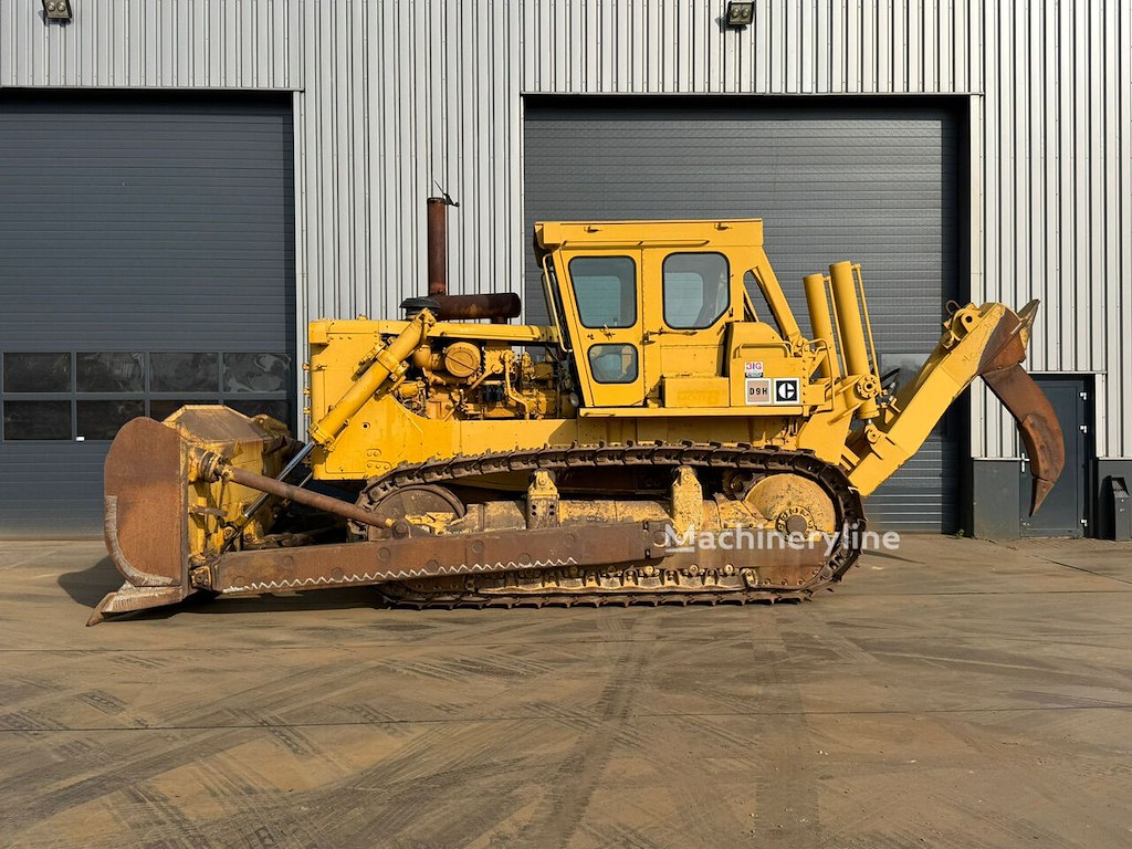 Caterpillar D9H buldožer
