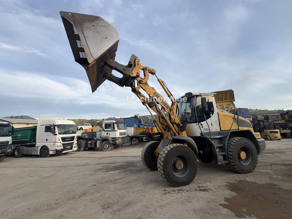 Liebherr L 524 2plus1 prednji utovarivač