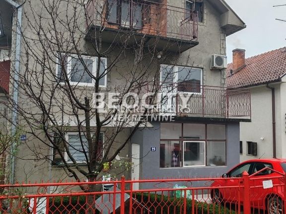 Rakovica, Resnik, Golili breg, 3.5, 120m2, 150000EUR