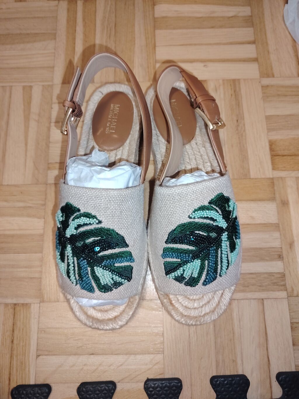 Michael Michael Kors espadrile/sandale sa kaišem oko pete. - Model