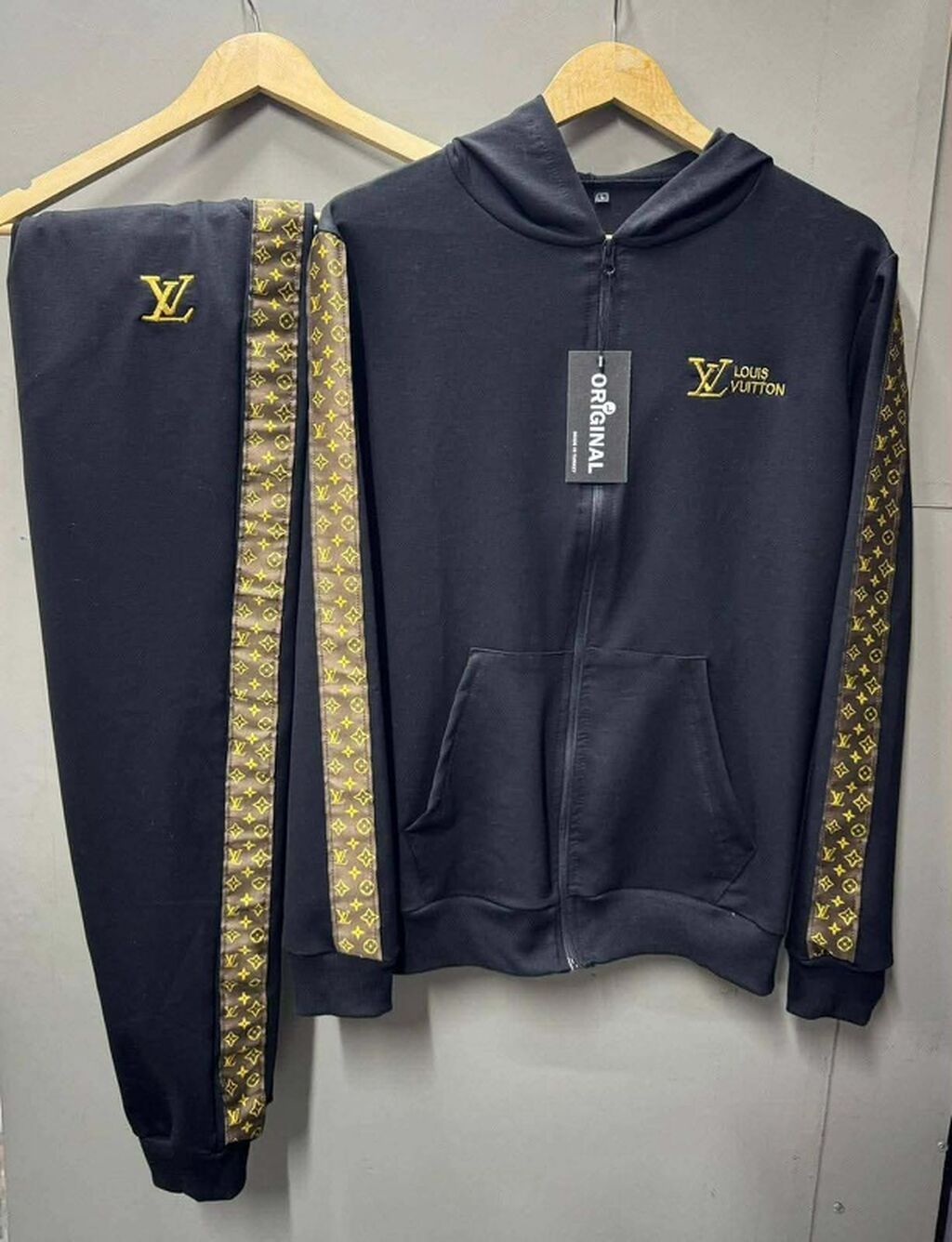 Trenerka Louis Vuitton, bоја - Crna