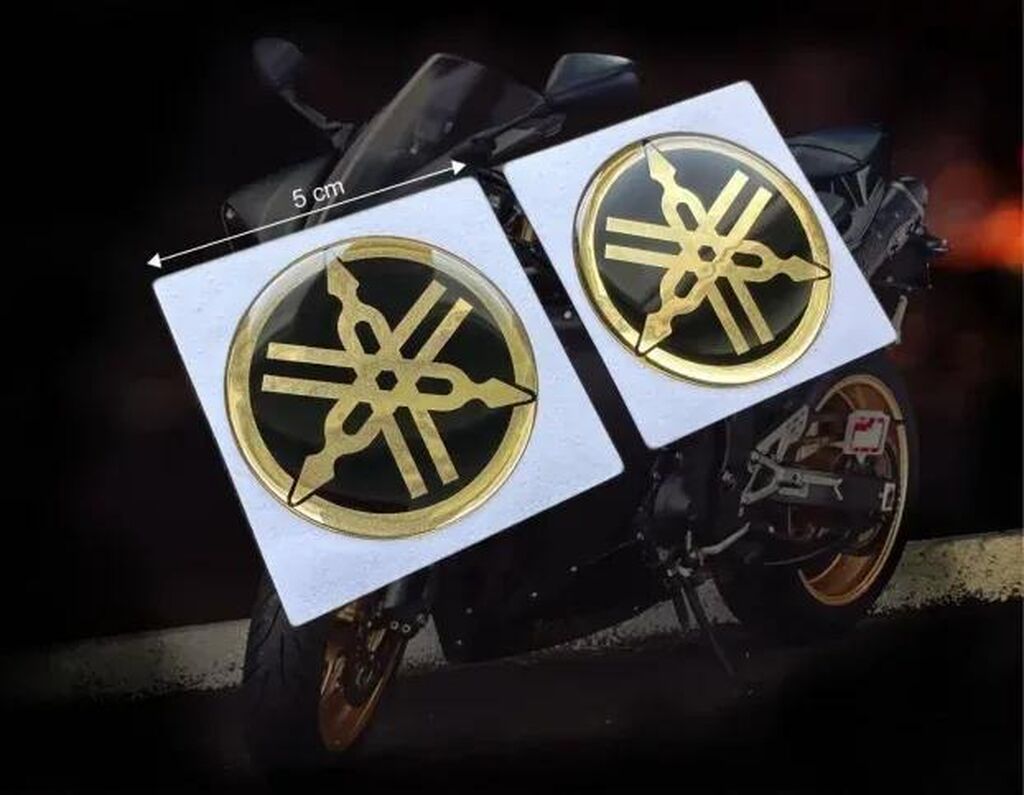 Yamaha znak hrom zlato - stikeri - 1795    opis: nalepnice za motore