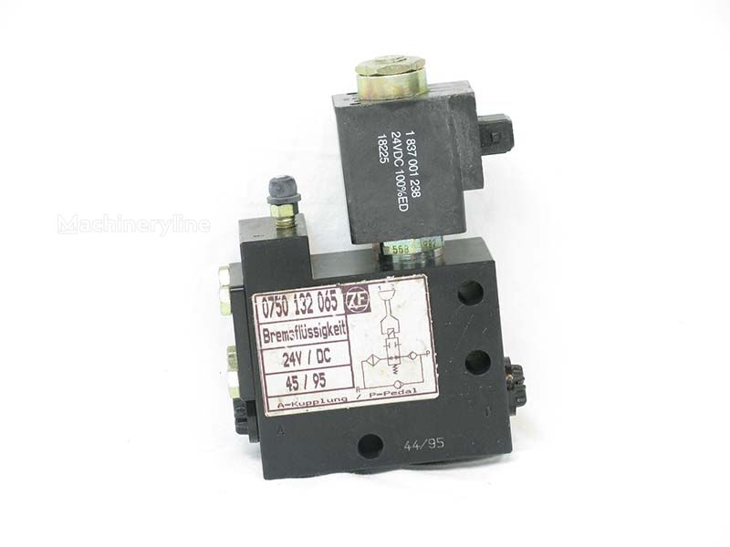 ZF 63419040 pneumatski ventil za Demag AC120 autodizalice