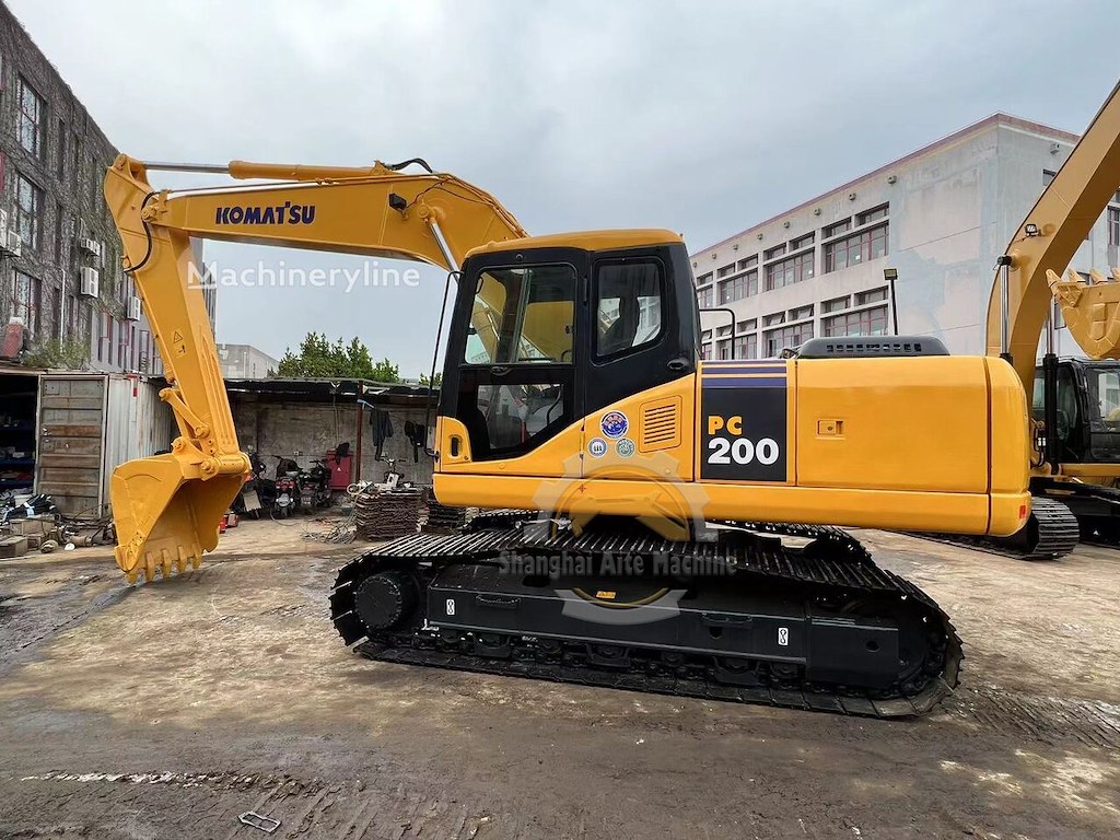 Komatsu PC200-7 bager guseničar