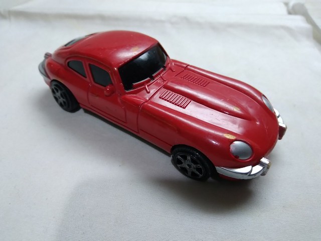 Autic Jaguar E type 1:43,plasticni,China