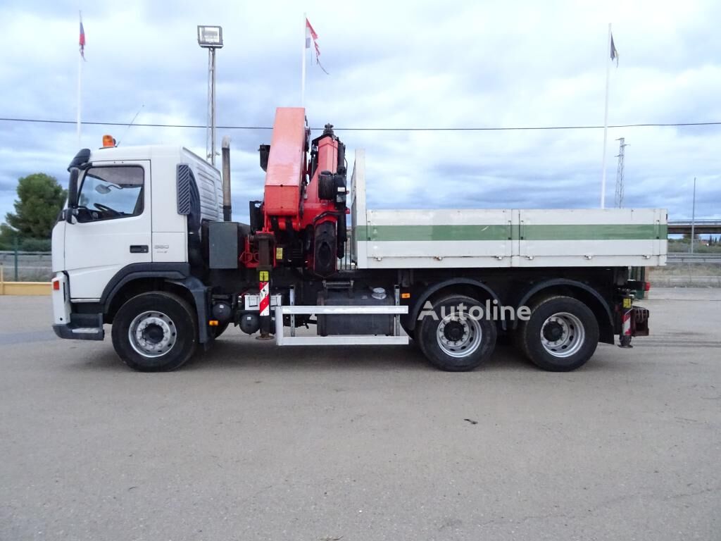 Volvo FM 360 kamion s ravnom platformom