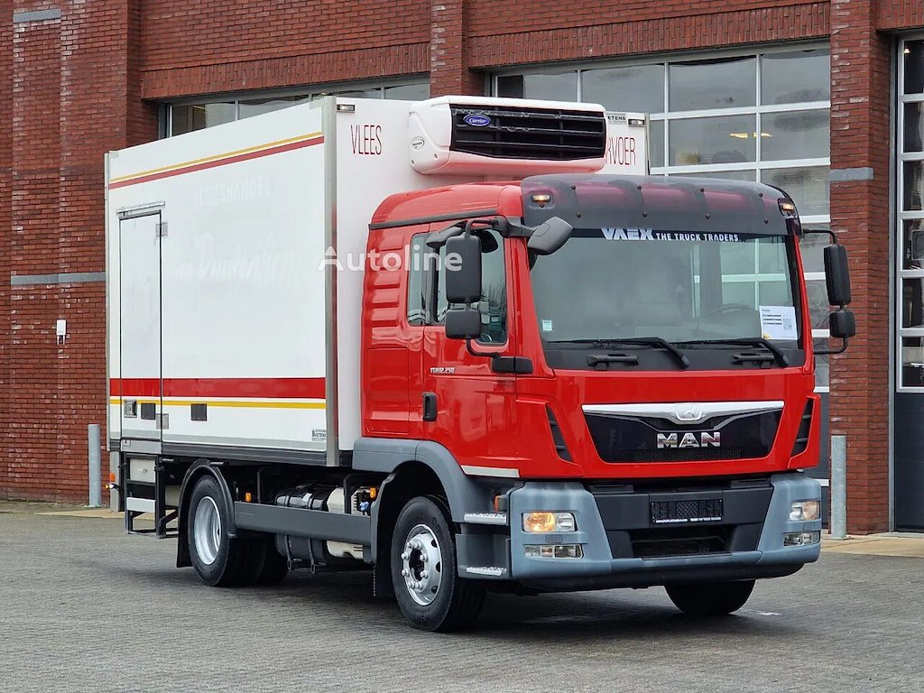MAN TGM 12.250 Sleepercab 4x2 - Carrier Xarios 600 - Meat Hooks - Vl kamion hladnjača