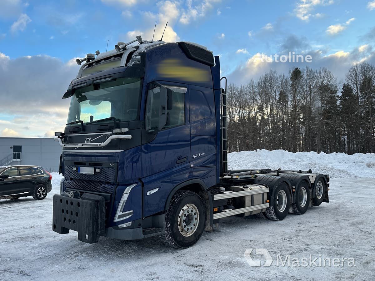 Prodaje se Volvo FH 540 rol kiper sa kukom na aukciji