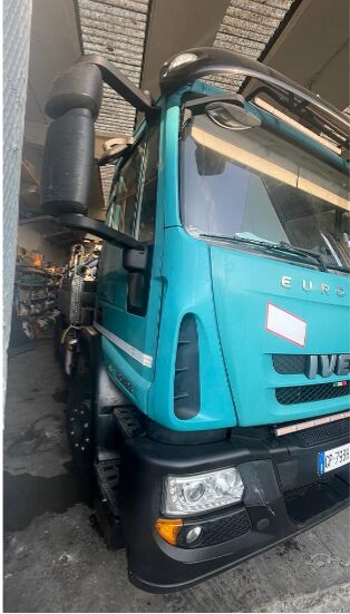 IVECO 120 E autocisterna